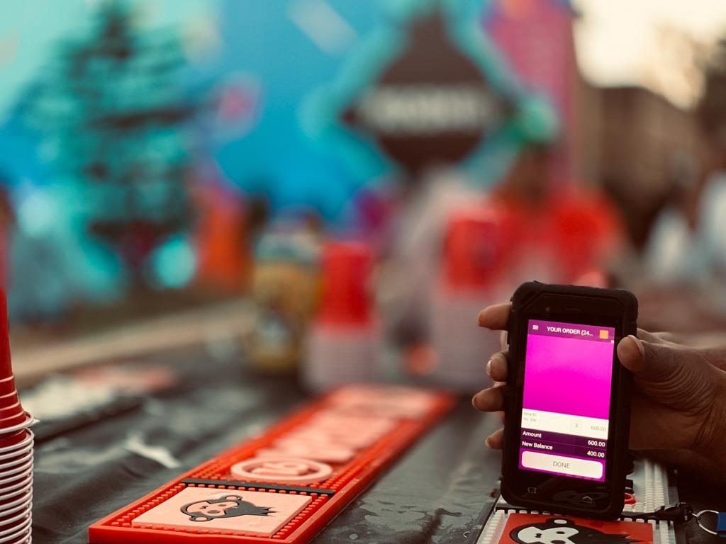 10 Advantages of Having Cashless Payments at Events | | For The Love of ...